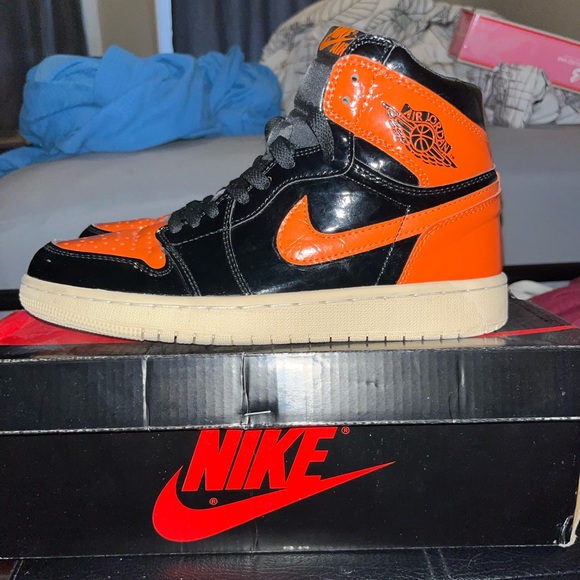 Shoes | Retro Jordan 1s | Poshmark